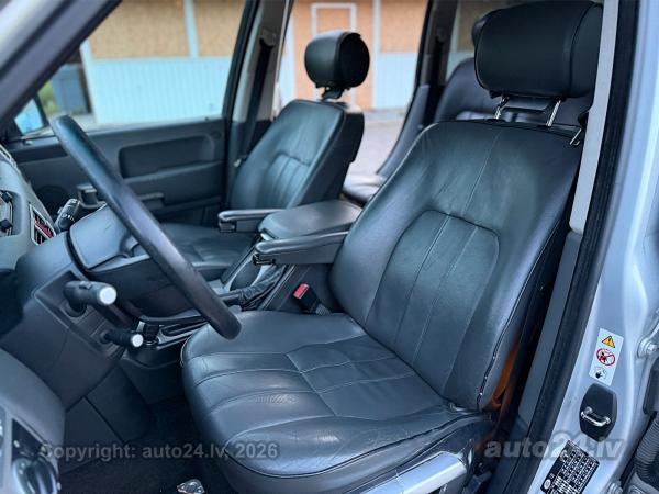 Pelēks Land Rover Range Rover 2003 Tallina, ar dzinēja tilpumu 2.90 L un nobraukumu 362 tūkst. km par 3700 €, foto 9 vietnē AUTOMOTO.COM.LV