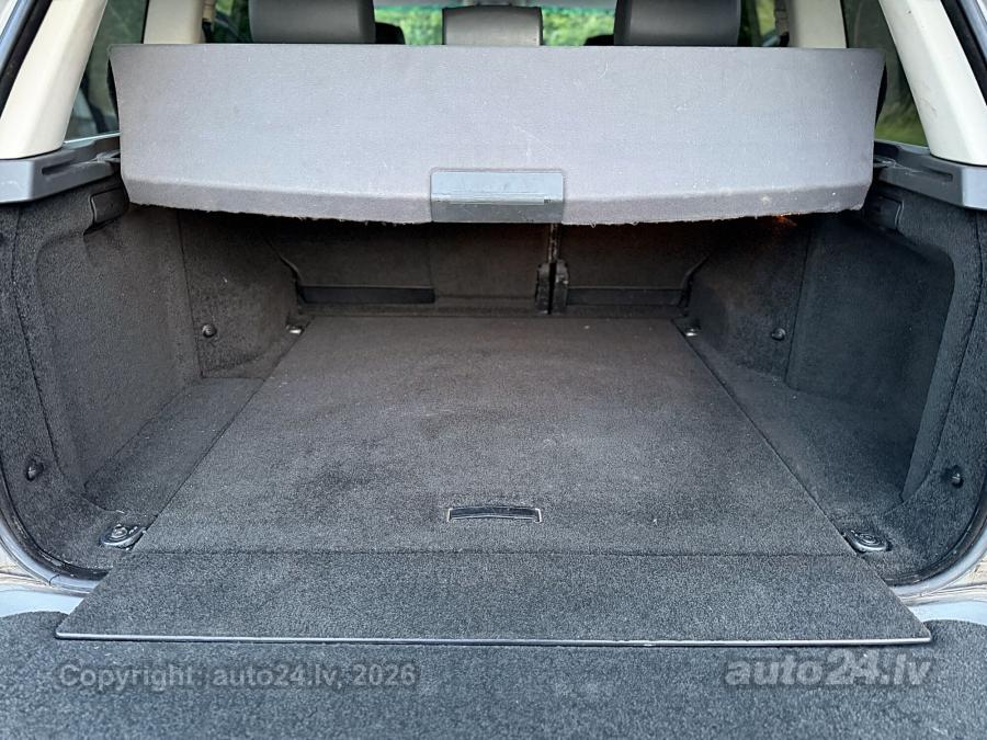 Grey Land Rover Range Rover 2003 in Tallinn, with an engine capacity of 2.90 L and mileage of 362 thousand km for 3700 €, photo 28 on AUTOMOTO.COM.LV