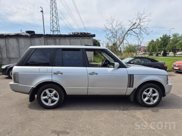 Pelēks Land Rover Range Rover 2003 Rīga, ar dzinēja tilpumu 3.00 L un nobraukumu 381 tūkst. km par 2990 €, foto 8 vietnē AUTOMOTO.COM.LV
