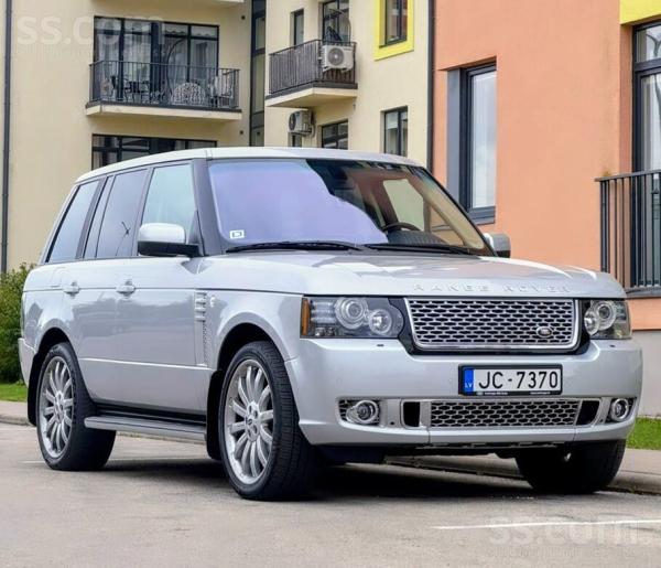 Land Rover Range Rover 2003 Rīga vietnē Pelēks Land Rover Range Rover 2003 Rīga, ar dzinēja tilpumu 4.40 L un nobraukumu 201 tūkst. km par 8700 €, foto 1 vietnē AUTOMOTO.COM.LV