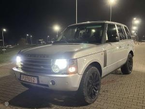Pelēks Land Rover Range Rover 2005 Viļņa, ar dzinēja tilpumu 4.40 L un nobraukumu 380 tūkst. km par 6400 €, foto  vietnē AUTOMOTO.COM.LV