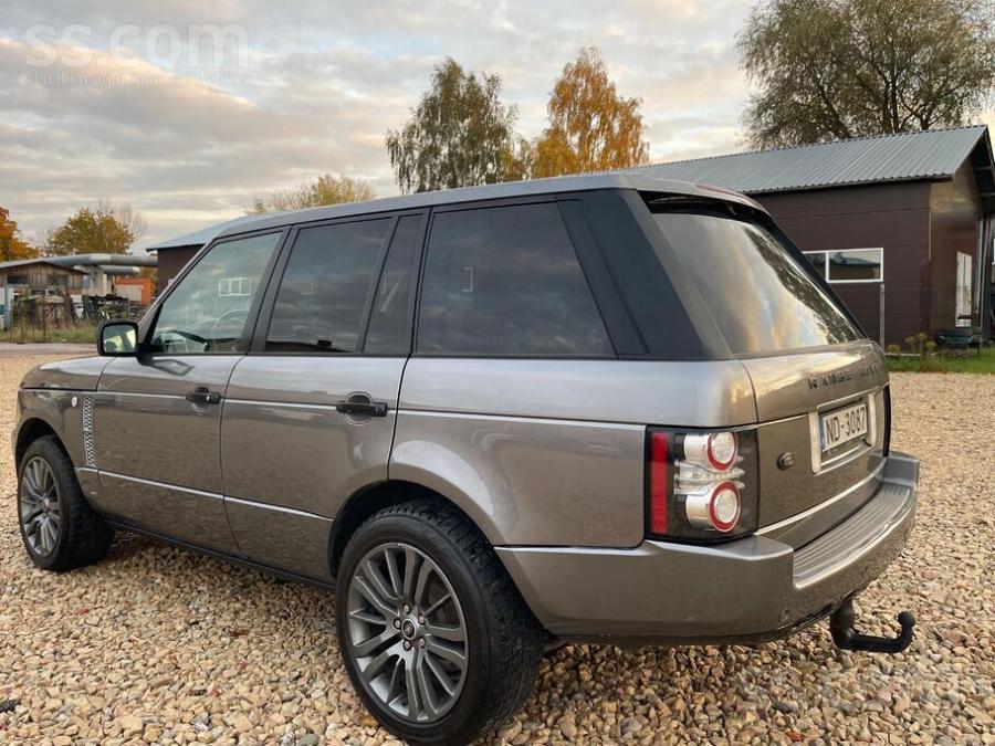 Pelēks Land Rover Range Rover 2006 Rīga, ar dzinēja tilpumu 3.60 L un nobraukumu 330 tūkst. km par 6850 €, foto 5 vietnē AUTOMOTO.COM.LV