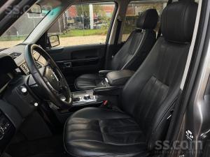 Pelēks Land Rover Range Rover 2006 Rīga, ar dzinēja tilpumu 3.60 L un nobraukumu 330 tūkst. km par 6850 €, foto 7 vietnē AUTOMOTO.COM.LV