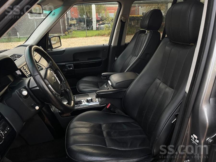 Pelēks Land Rover Range Rover 2006 Rīga, ar dzinēja tilpumu 3.60 L un nobraukumu 330 tūkst. km par 6850 €, foto 7 vietnē AUTOMOTO.COM.LV