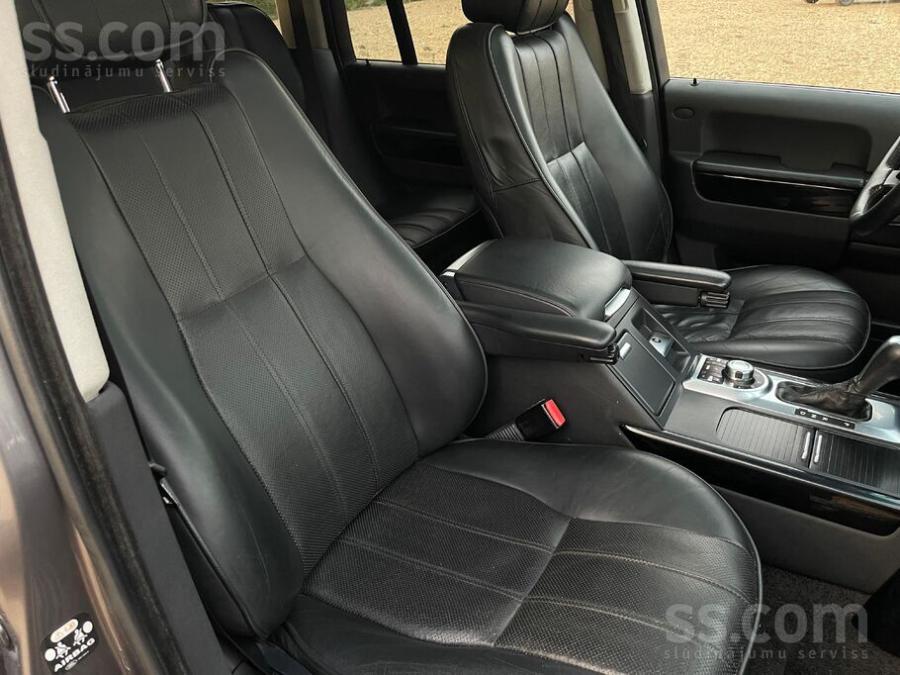 Pelēks Land Rover Range Rover 2006 Rīga, ar dzinēja tilpumu 3.60 L un nobraukumu 330 tūkst. km par 6850 €, foto 8 vietnē AUTOMOTO.COM.LV