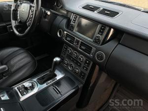Pelēks Land Rover Range Rover 2006 Rīga, ar dzinēja tilpumu 3.60 L un nobraukumu 330 tūkst. km par 6850 €, foto 9 vietnē AUTOMOTO.COM.LV