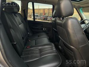 Pelēks Land Rover Range Rover 2006 Rīga, ar dzinēja tilpumu 3.60 L un nobraukumu 330 tūkst. km par 6850 €, foto 12 vietnē AUTOMOTO.COM.LV
