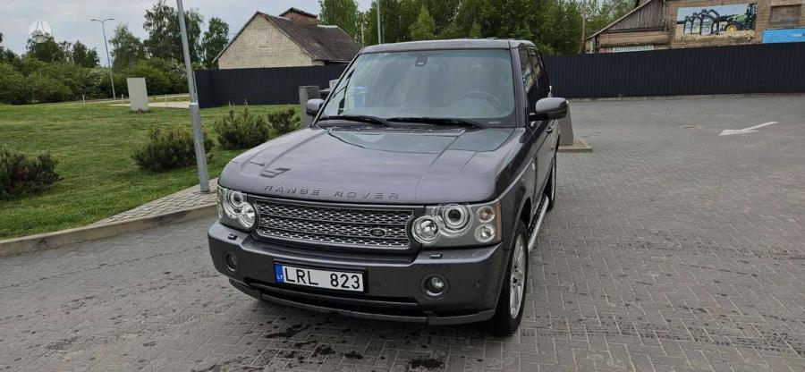 Pelēks Land Rover Range Rover 2006 Viļņa, ar dzinēja tilpumu 4.40 L un nobraukumu 295 tūkst. km par 7400 €, foto 3 vietnē AUTOMOTO.COM.LV