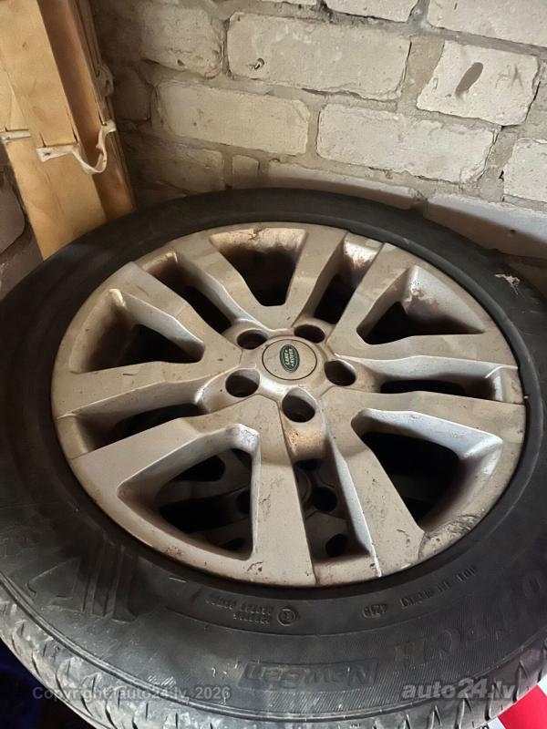 Pelēks Land Rover Range Rover 2006 Tallina, ar dzinēja tilpumu 3.00 L un nobraukumu 453 tūkst. km par 7000 €, foto 11 vietnē AUTOMOTO.COM.LV