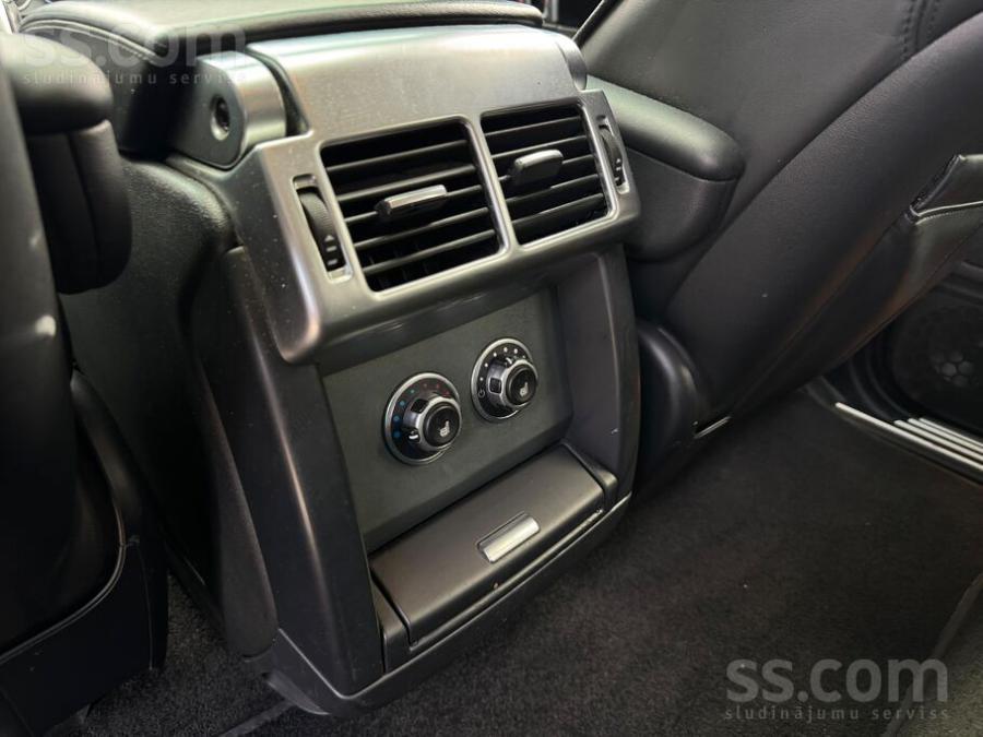 Pelēks Land Rover Range Rover 2006 Rīga, ar dzinēja tilpumu 3.60 L un nobraukumu 335 tūkst. km par 3950 €, foto 15 vietnē AUTOMOTO.COM.LV