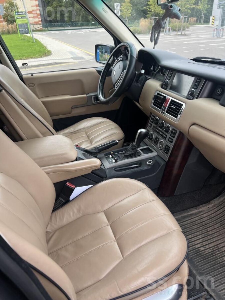 Pelēks Land Rover Range Rover 2006 Rīga, ar dzinēja tilpumu 2.90 L un nobraukumu 223 tūkst. km par 7500 €, foto 7 vietnē AUTOMOTO.COM.LV