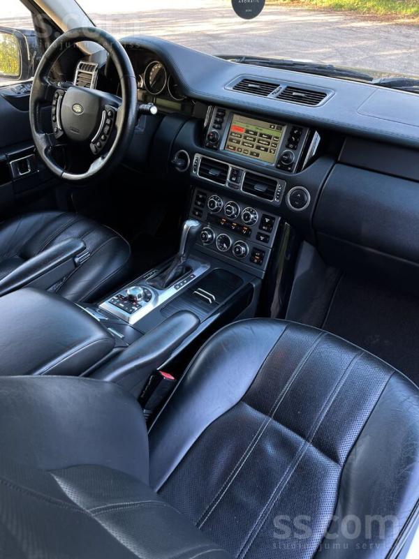 Pelēks Land Rover Range Rover 2006 Ogre, ar dzinēja tilpumu 3.60 L un nobraukumu 336 tūkst. km par 6390 €, foto 8 vietnē AUTOMOTO.COM.LV