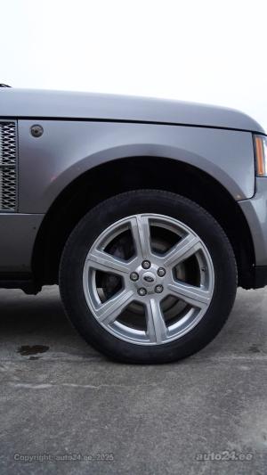Grey Land Rover Range Rover 2007 in Parnu, with an engine capacity of 3.60 L and mileage of 378 thousand km for 6200 €, photo 25 on AUTOMOTO.COM.LV