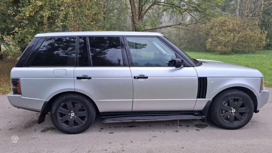 Grey Land Rover Range Rover 2007 in Siauliai, with an engine capacity of 3.63 L and mileage of 200 thousand km for 2699 €, photo 7 on AUTOMOTO.COM.LV