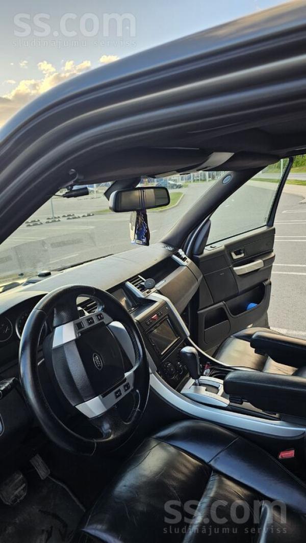 Pelēks Land Rover Range Rover 2007 Rīga, ar dzinēja tilpumu 3.60 L un nobraukumu 365 tūkst. km par 5350 €, foto 4 vietnē AUTOMOTO.COM.LV