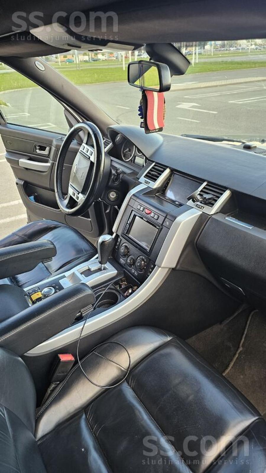 Pelēks Land Rover Range Rover 2007 Rīga, ar dzinēja tilpumu 3.60 L un nobraukumu 365 tūkst. km par 5350 €, foto 7 vietnē AUTOMOTO.COM.LV