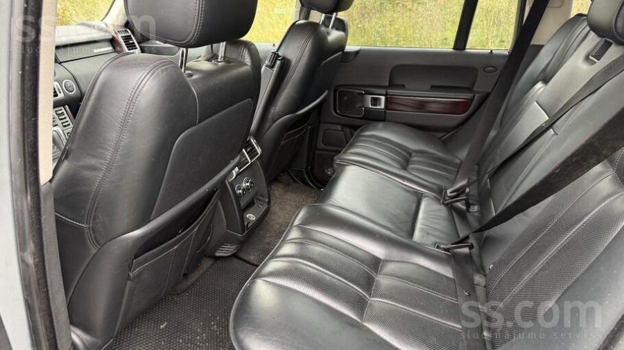 Pelēks Land Rover Range Rover 2007 Rīga, ar dzinēja tilpumu 3.60 L un nobraukumu 268 tūkst. km par 4500 €, foto 7 vietnē AUTOMOTO.COM.LV