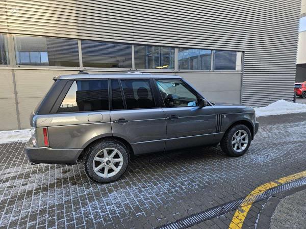Grey Land Rover Range Rover 2008 in Vilnius, with an engine capacity of 3.63 L and mileage of 360 thousand km for 5000 €, photo 3 on AUTOMOTO.COM.LV