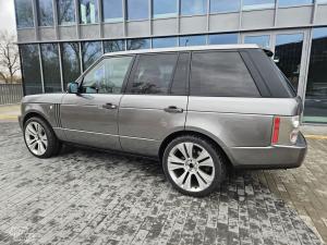 Grey Land Rover Range Rover 2008 in Vilnius, with an engine capacity of 3.60 L and mileage of 360 thousand km for 5550 €, photo 9 on AUTOMOTO.COM.LV