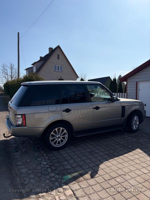 Grey Land Rover Range Rover 2010 in Parnu, with an engine capacity of 3.60 L and mileage of 239 thousand km for 10900 €, photo 6 on AUTOMOTO.COM.LV