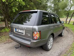 Pelēks Land Rover Range Rover 2010 Jonava, ar dzinēja tilpumu 3.60 L un nobraukumu 320 tūkst. km par 8650 €, foto 4 vietnē AUTOMOTO.COM.LV