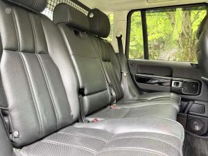 Pelēks Land Rover Range Rover 2010 Jonava, ar dzinēja tilpumu 3.60 L un nobraukumu 320 tūkst. km par 8650 €, foto 11 vietnē AUTOMOTO.COM.LV