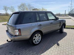 Pelēks Land Rover Range Rover 2010 Jonava, ar dzinēja tilpumu 3.60 L un nobraukumu 320 tūkst. km par 8650 €, foto 34 vietnē AUTOMOTO.COM.LV