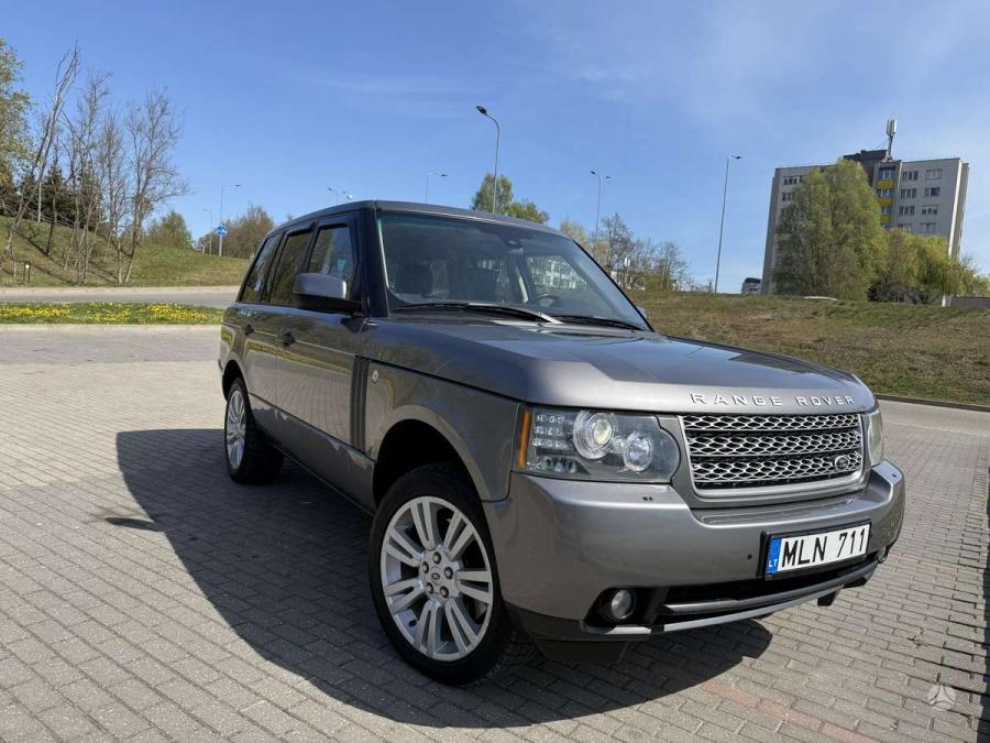 Pelēks Land Rover Range Rover 2010 Jonava, ar dzinēja tilpumu 3.60 L un nobraukumu 320 tūkst. km par 8650 €, foto 35 vietnē AUTOMOTO.COM.LV
