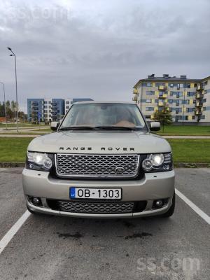 Pelēks Land Rover Range Rover 2011 Valmiera, ar dzinēja tilpumu 4.40 L un nobraukumu 256 tūkst. km par 13500 €, foto 1 vietnē AUTOMOTO.COM.LV