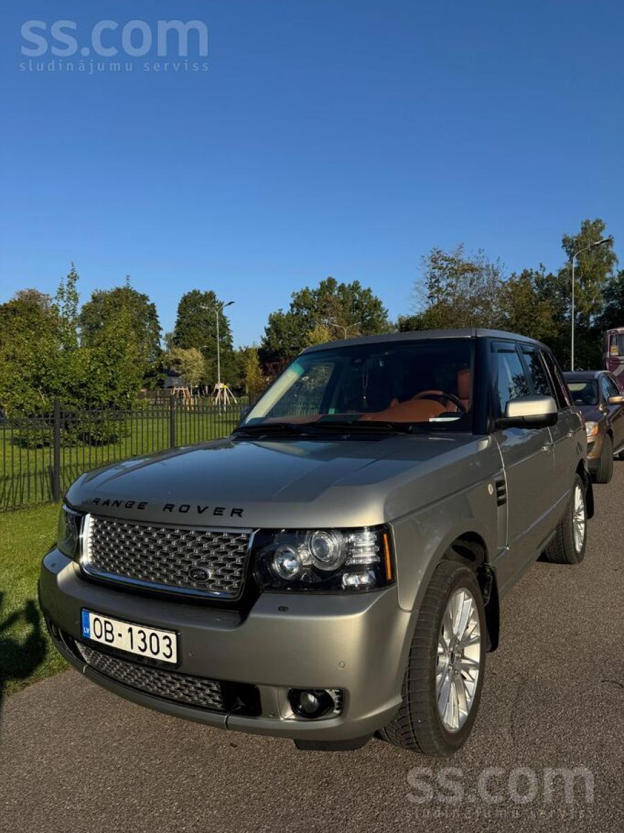 Pelēks Land Rover Range Rover 2011 Valmiera, ar dzinēja tilpumu 4.40 L un nobraukumu 256 tūkst. km par 13500 €, foto 4 vietnē AUTOMOTO.COM.LV
