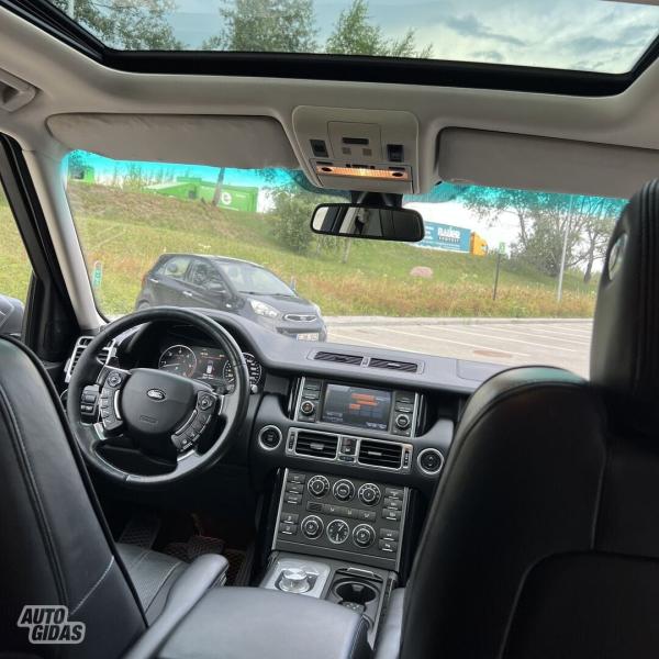 Pelēks Land Rover Range Rover 2011 Viļņa, ar dzinēja tilpumu 4.40 L un nobraukumu 304 tūkst. km par 9200 €, foto 7 vietnē AUTOMOTO.COM.LV