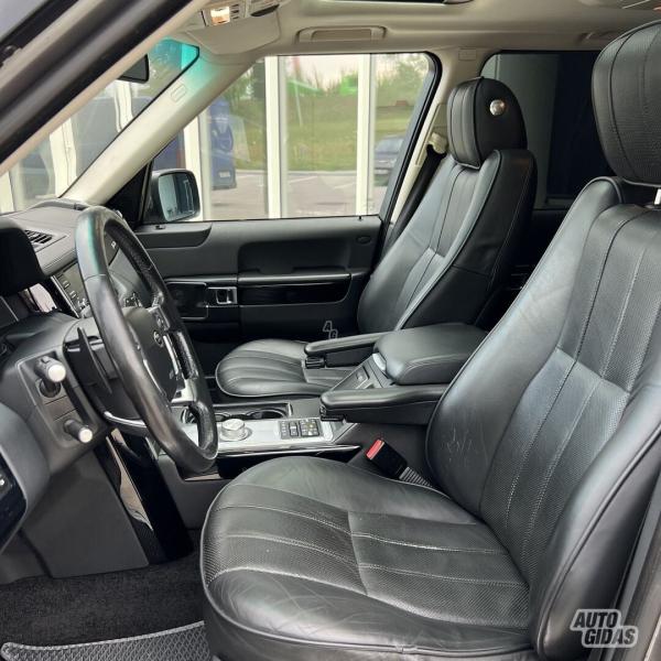 Pelēks Land Rover Range Rover 2011 Viļņa, ar dzinēja tilpumu 4.40 L un nobraukumu 304 tūkst. km par 9200 €, foto 9 vietnē AUTOMOTO.COM.LV
