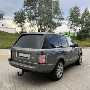 Pelēks Land Rover Range Rover 2011 Viļņa, ar dzinēja tilpumu 4.40 L un nobraukumu 304 tūkst. km par 9200 €, foto 6 vietnē AUTOMOTO.COM.LV