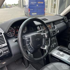 Pelēks Land Rover Range Rover 2011 Viļņa, ar dzinēja tilpumu 4.40 L un nobraukumu 304 tūkst. km par 9200 €, foto 7 vietnē AUTOMOTO.COM.LV