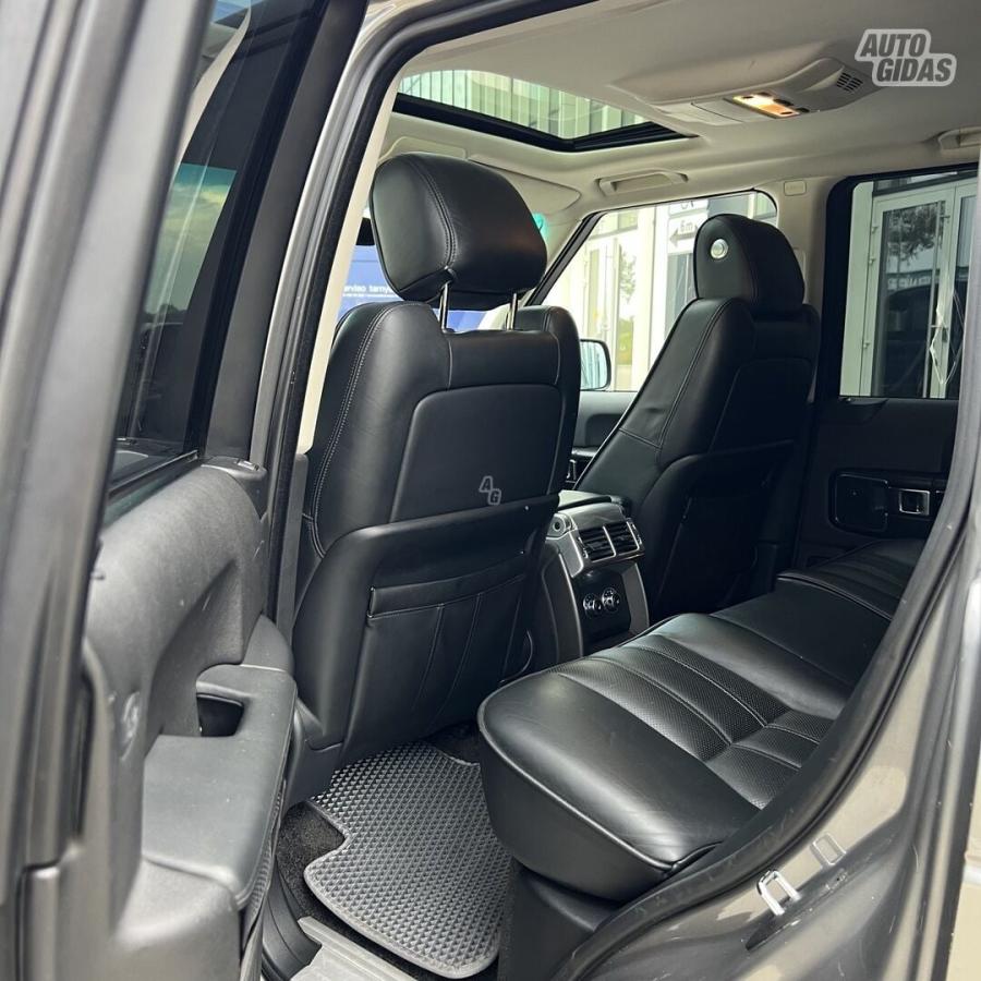 Pelēks Land Rover Range Rover 2011 Viļņa, ar dzinēja tilpumu 4.40 L un nobraukumu 304 tūkst. km par 9200 €, foto 11 vietnē AUTOMOTO.COM.LV