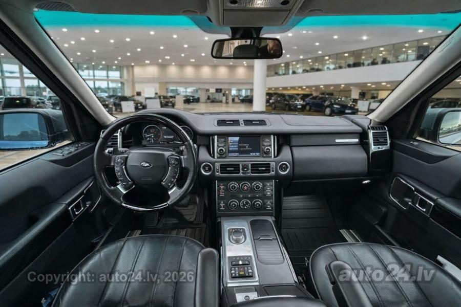 Pelēks Land Rover Range Rover 2012 Tallina, ar dzinēja tilpumu 4.40 L un nobraukumu 280 tūkst. km par 13499 €, foto 2 vietnē AUTOMOTO.COM.LV