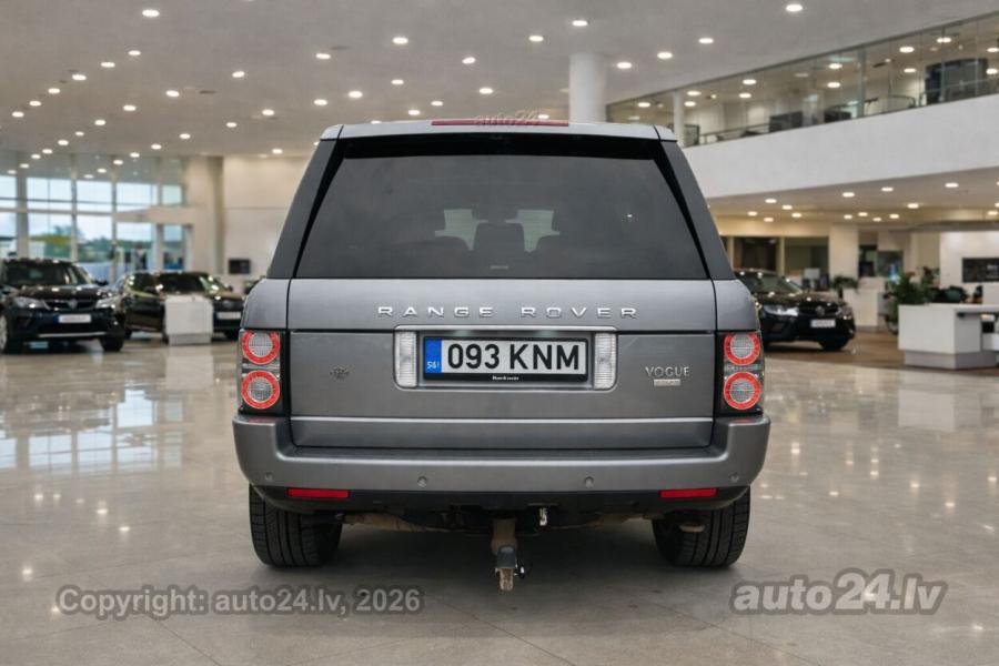 Pelēks Land Rover Range Rover 2012 Tallina, ar dzinēja tilpumu 4.40 L un nobraukumu 280 tūkst. km par 13499 €, foto 5 vietnē AUTOMOTO.COM.LV