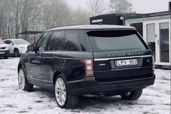 Pelēks Land Rover Range Rover 2013 Viļņa, ar dzinēja tilpumu 4.37 L un nobraukumu 235 tūkst. km par 23850 €, foto 3 vietnē AUTOMOTO.COM.LV