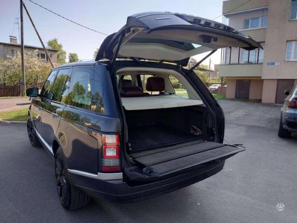 Grey Land Rover Range Rover 2013 in Tallinn, with an engine capacity of 5.00 L and mileage of 205 thousand km for 34100 €, photo 6 on AUTOMOTO.COM.LV