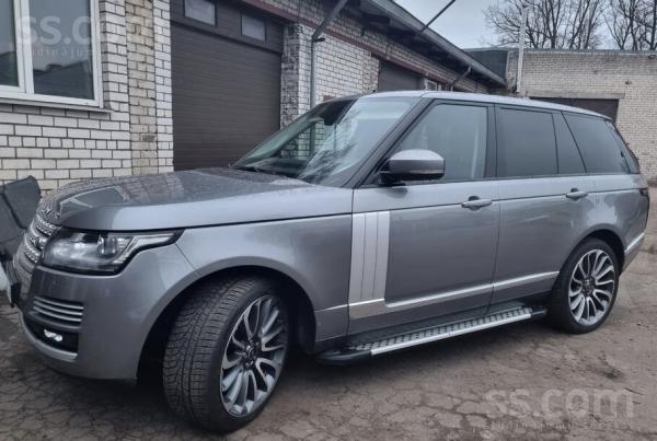 Pelēks Land Rover Range Rover 2013 Rīga, ar dzinēja tilpumu 3.00 L un nobraukumu 247 tūkst. km par 18800 €, foto 1 vietnē AUTOMOTO.COM.LV