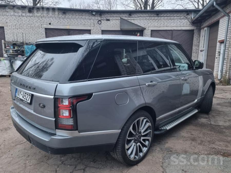Grey Land Rover Range Rover 2013 in Riga, with an engine capacity of 3.00 L and mileage of 247 thousand km for 18800 €, photo 3 on AUTOMOTO.COM.LV