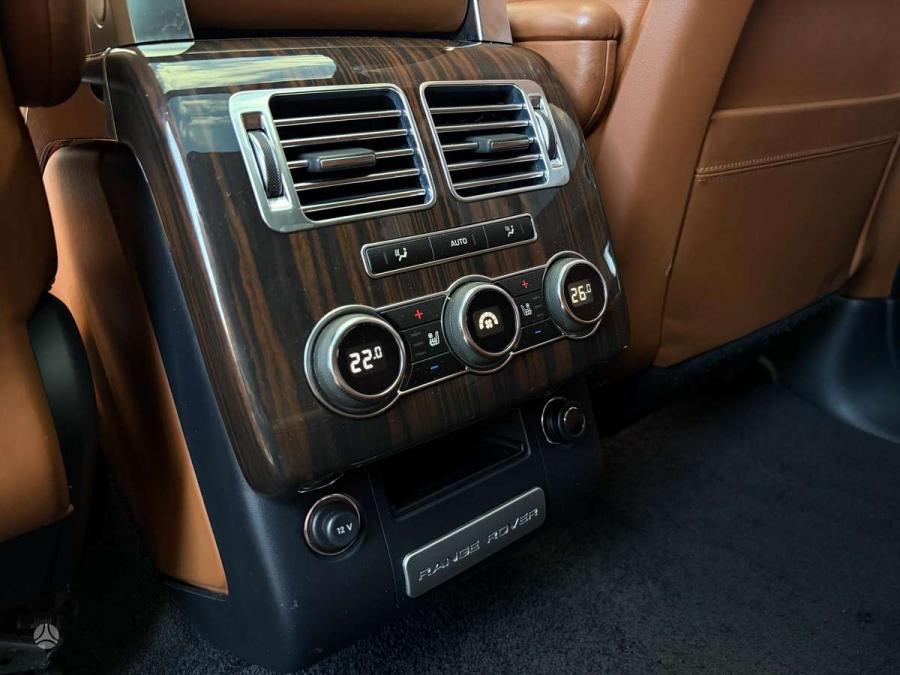 Grey Land Rover Range Rover 2013 in Vilnius, with an engine capacity of 4.37 L and mileage of 196 thousand km for 25900 €, photo 19 on AUTOMOTO.COM.LV
