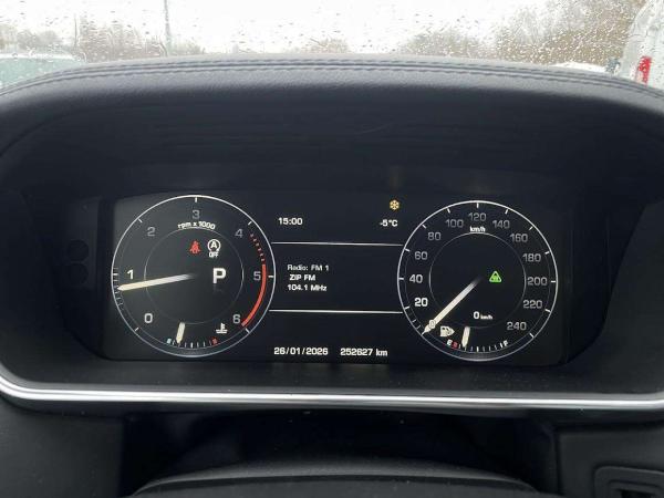Pelēks Land Rover Range Rover 2014 Kauņa, ar dzinēja tilpumu 2.99 L un nobraukumu 252 tūkst. km par 20500 €, foto 11 vietnē AUTOMOTO.COM.LV