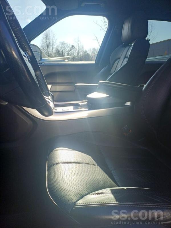 Pelēks Land Rover Range Rover 2014 Rīga, ar dzinēja tilpumu 3.00 L un nobraukumu 134 tūkst. km par 14500 €, foto 6 vietnē AUTOMOTO.COM.LV