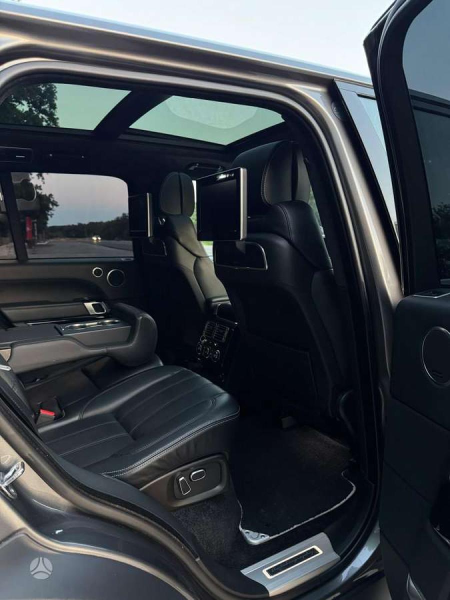 Grey Land Rover Range Rover 2014 in Alytus, with an engine capacity of 2.99 L and mileage of 206 thousand km for 24999 €, photo 7 on AUTOMOTO.COM.LV