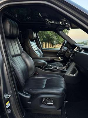 Grey Land Rover Range Rover 2014 in Alytus, with an engine capacity of 2.99 L and mileage of 206 thousand km for 24999 €, photo 8 on AUTOMOTO.COM.LV