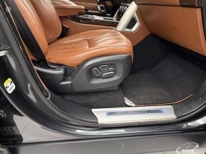 Pelēks Land Rover Range Rover 2014 Viļņa, ar dzinēja tilpumu 4.37 L un nobraukumu 139 tūkst. km par 20900 €, foto 8 vietnē AUTOMOTO.COM.LV