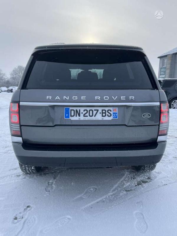Pelēks Land Rover Range Rover 2015 Tauragė, ar dzinēja tilpumu 2.99 L un nobraukumu 229 tūkst. km par 18300 €, foto 6 vietnē AUTOMOTO.COM.LV