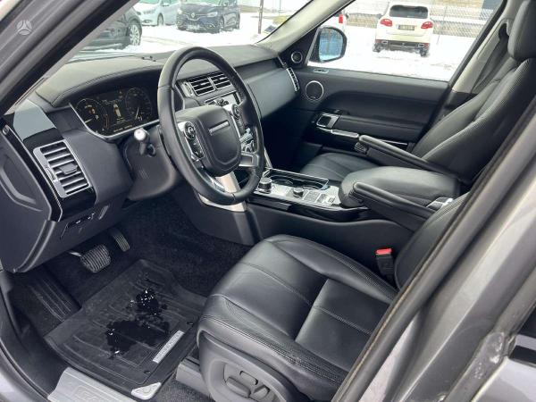 Pelēks Land Rover Range Rover 2015 Tauragė, ar dzinēja tilpumu 2.99 L un nobraukumu 229 tūkst. km par 18300 €, foto 8 vietnē AUTOMOTO.COM.LV