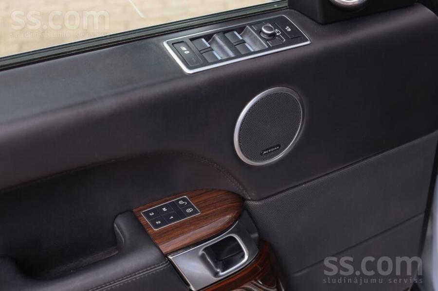 Pelēks Land Rover Range Rover 2015 Rīga, ar dzinēja tilpumu 4.40 L un nobraukumu 272 tūkst. km par 20995 €, foto 13 vietnē AUTOMOTO.COM.LV